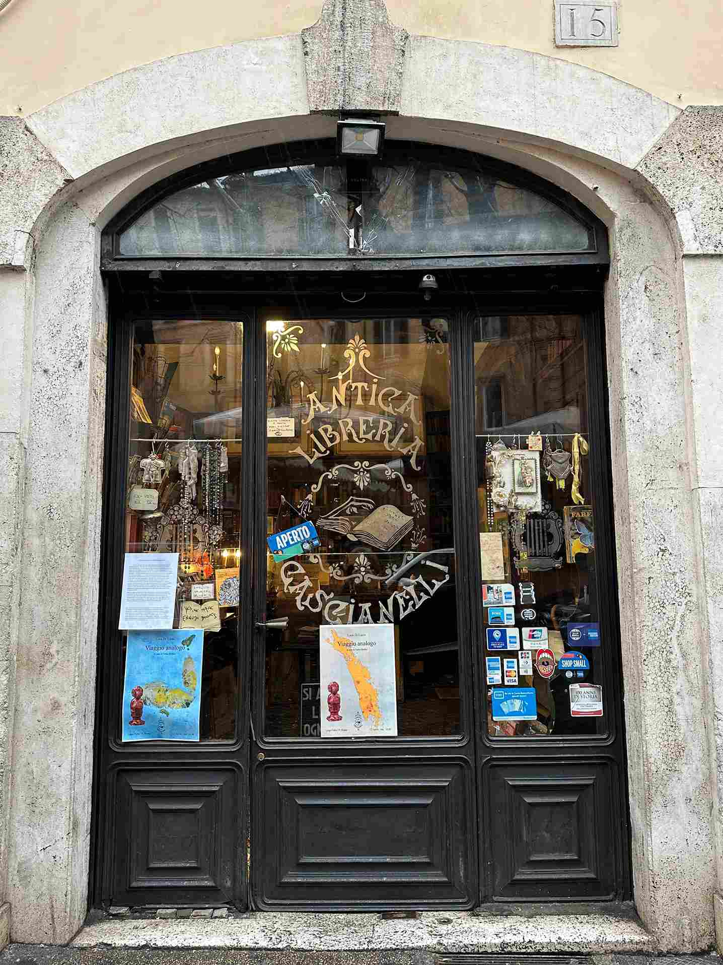 Librerie e biblioteche a Roma: Consigli salva vita! - Viaggi Scritti a Mano